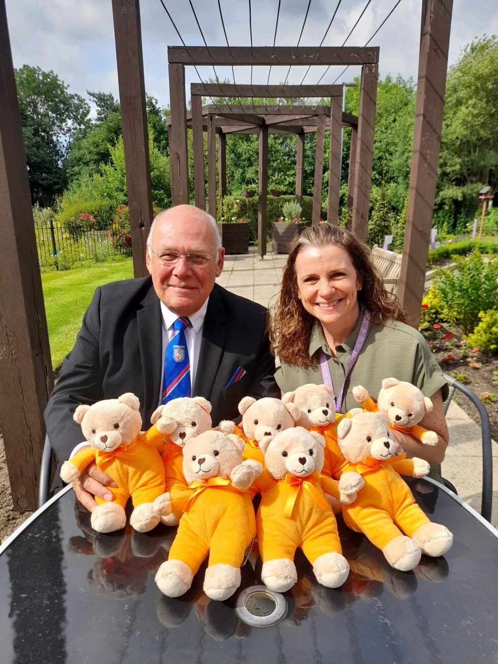TLC Bears delivered to Bury Hospice - The East Lancashire Masonic Charity